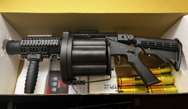 15x WL: ICS MGL M32 40mm Granatwerfer mit Hülsen | Airsoft-Verzeichnis